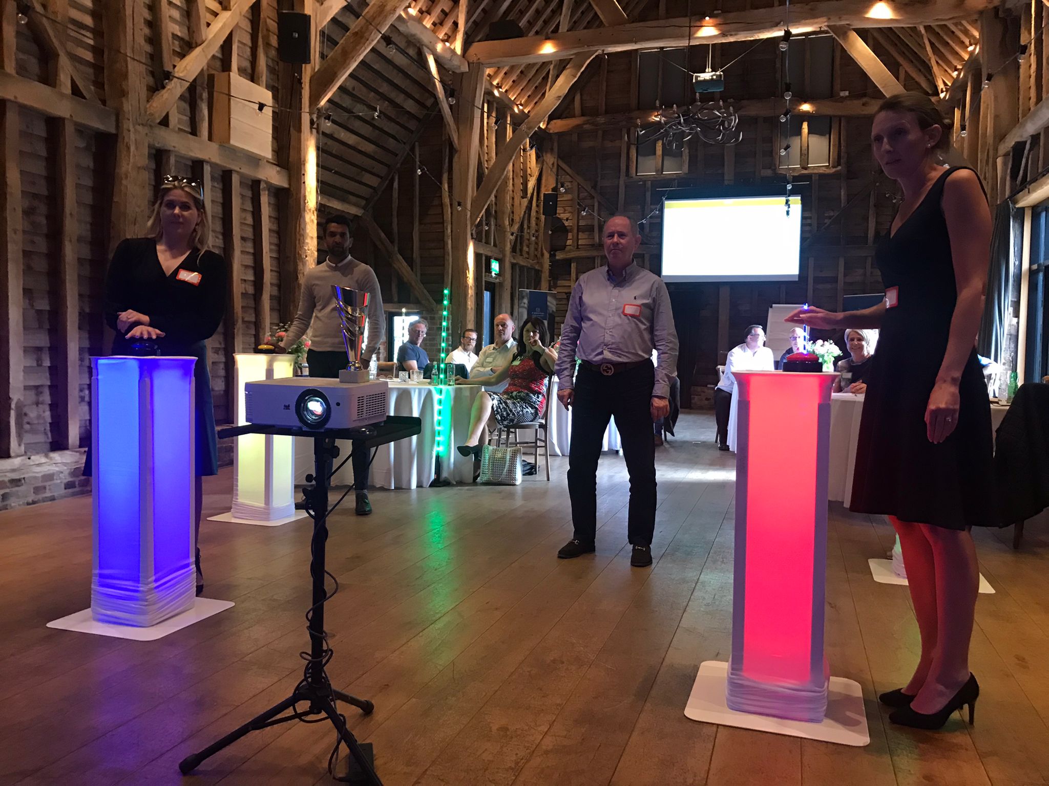 Virtual vs. Physical Gameshows - Team Building Experiences